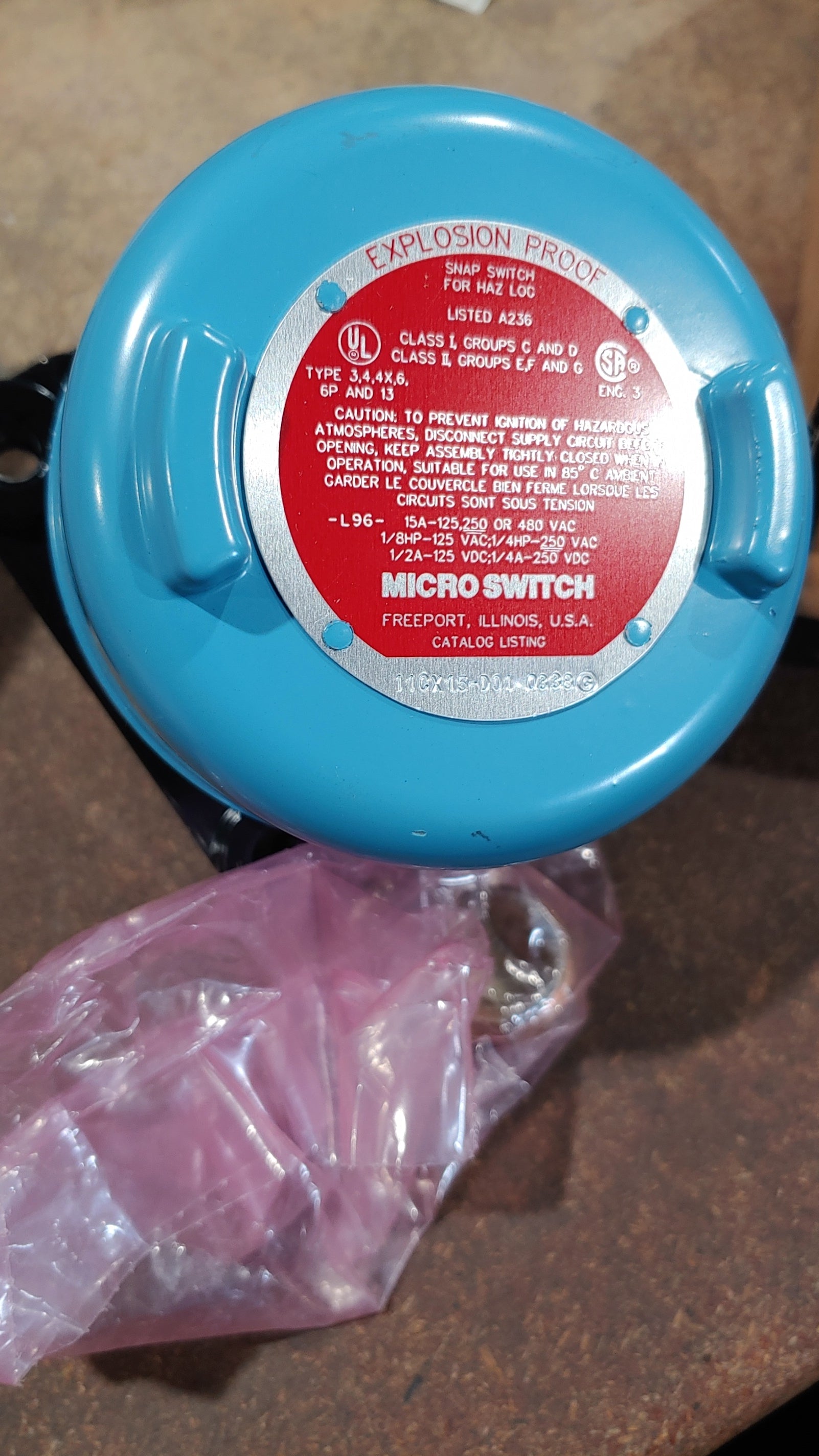 11CX15D01 MICRO SWITCH CX SERIES EXPLOSION PROOF SNAP SWITCH – ETI Sales