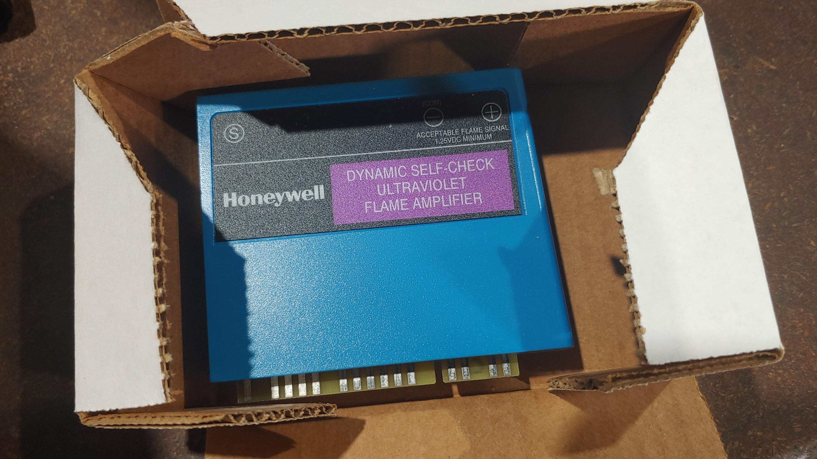 HONEYWELL R7861A-1026 Dynamic Self-Check Ultraviolet Flame Amplifier f ...