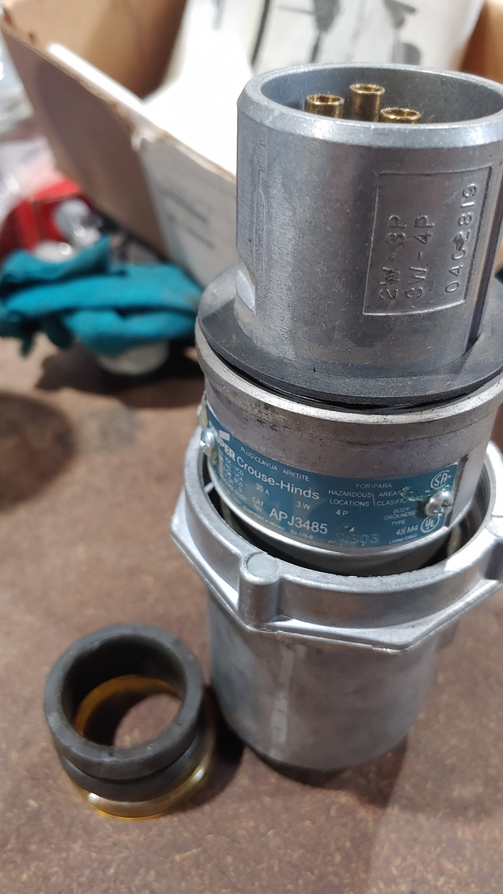 Cooper Crouse-Hinds APJ3485 Arktite plug, 30A, Three-wire, four-pole ...