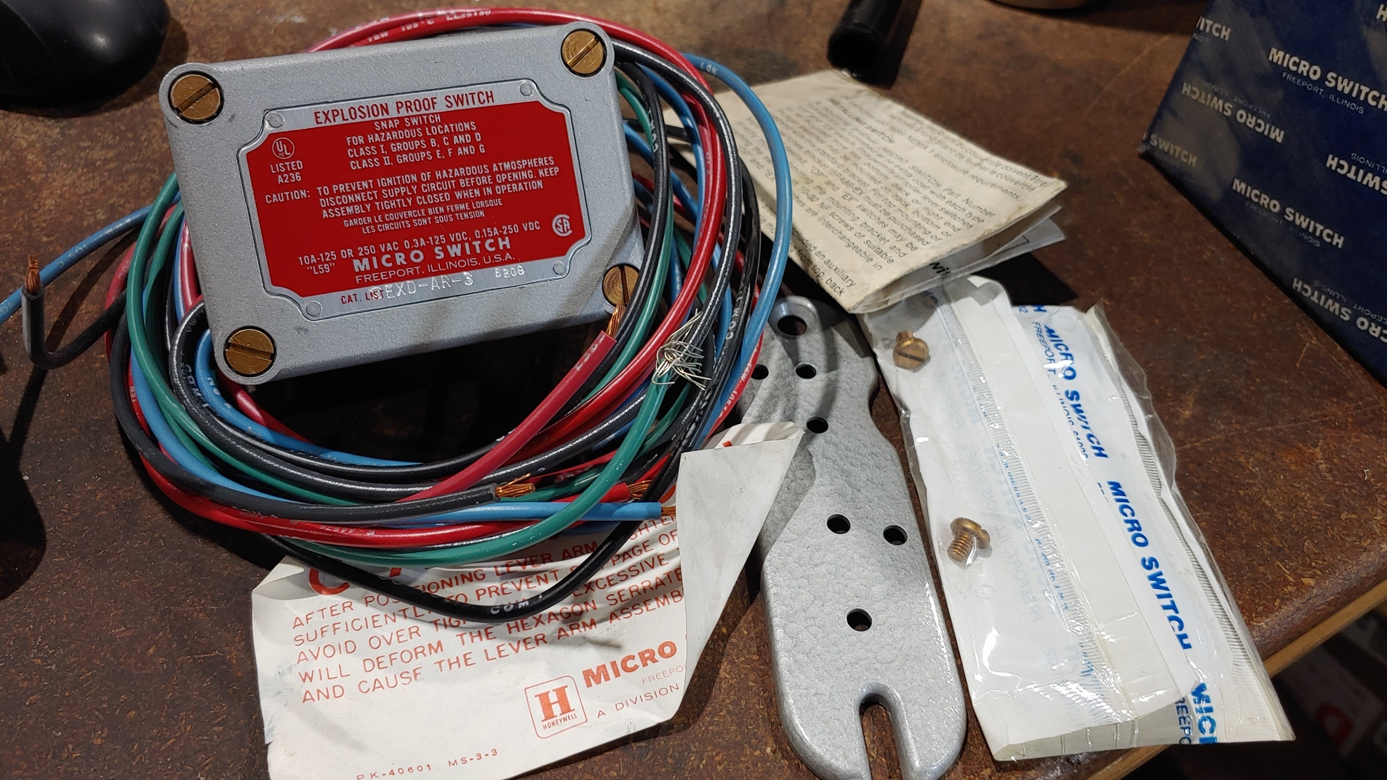 Honeywell EXD-AR-3 Explosion proof Snap Switch – ETI Sales