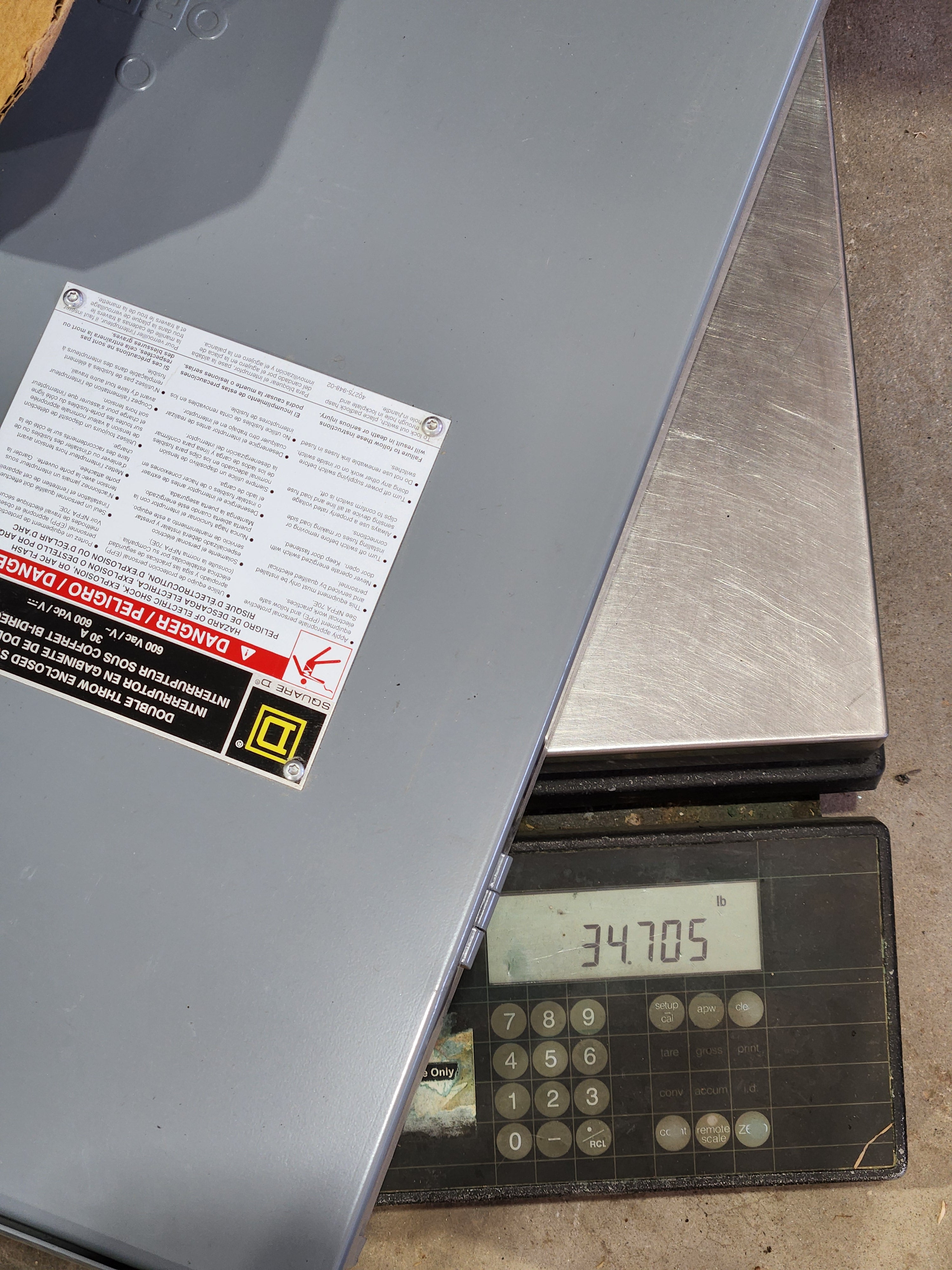 Square D Double 30 A Throw Enclosed Switch 600 VAC/VDC rated - DTU361R ...