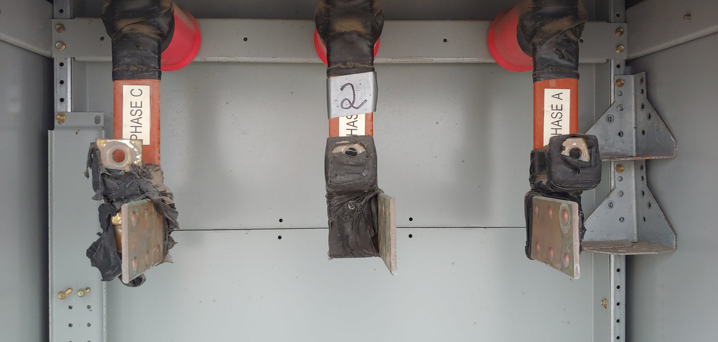 5 KV, 600 Amp GE Breakmaster Load Interrupter enclosed disconnect swit ...